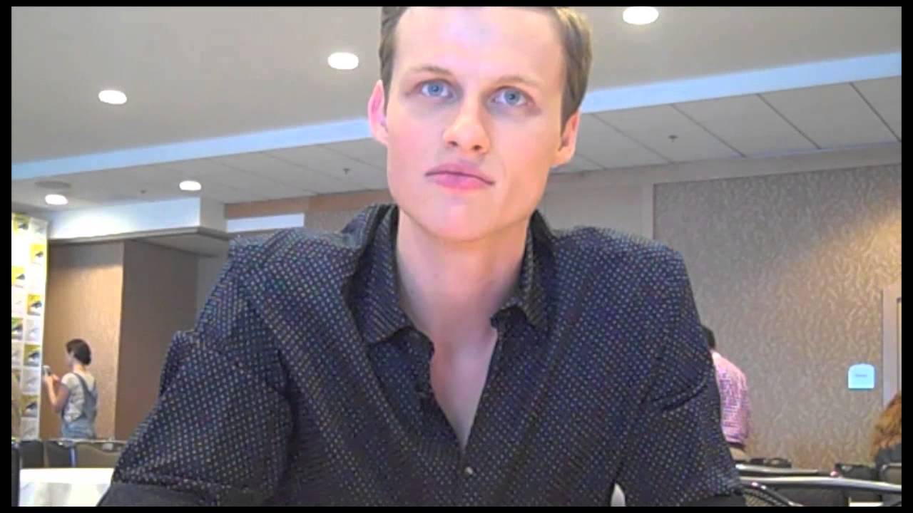 Scream - Connor Weil Interview, Season 1 - YouTube