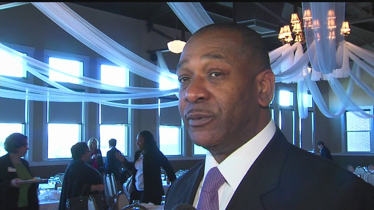 Warren mayor gives state of city address - YouTube