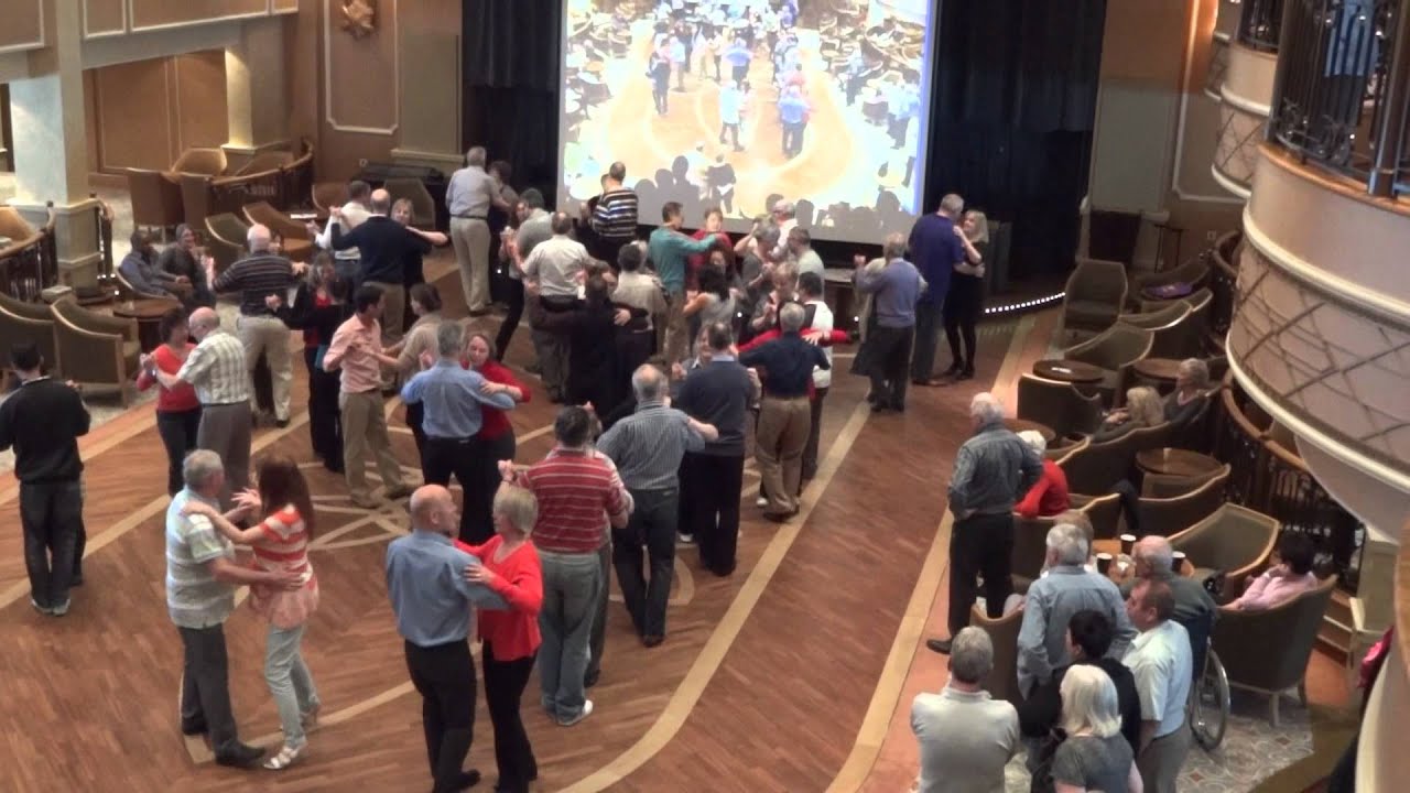 QUEEN ELIZABETH: Dance lesson part 2 - YouTube