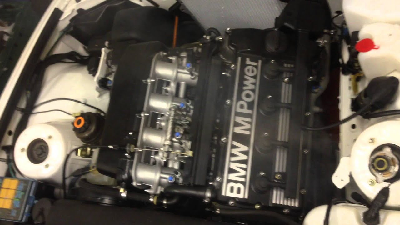 BMW e30 M3 S14 running 20 min old engine - YouTube