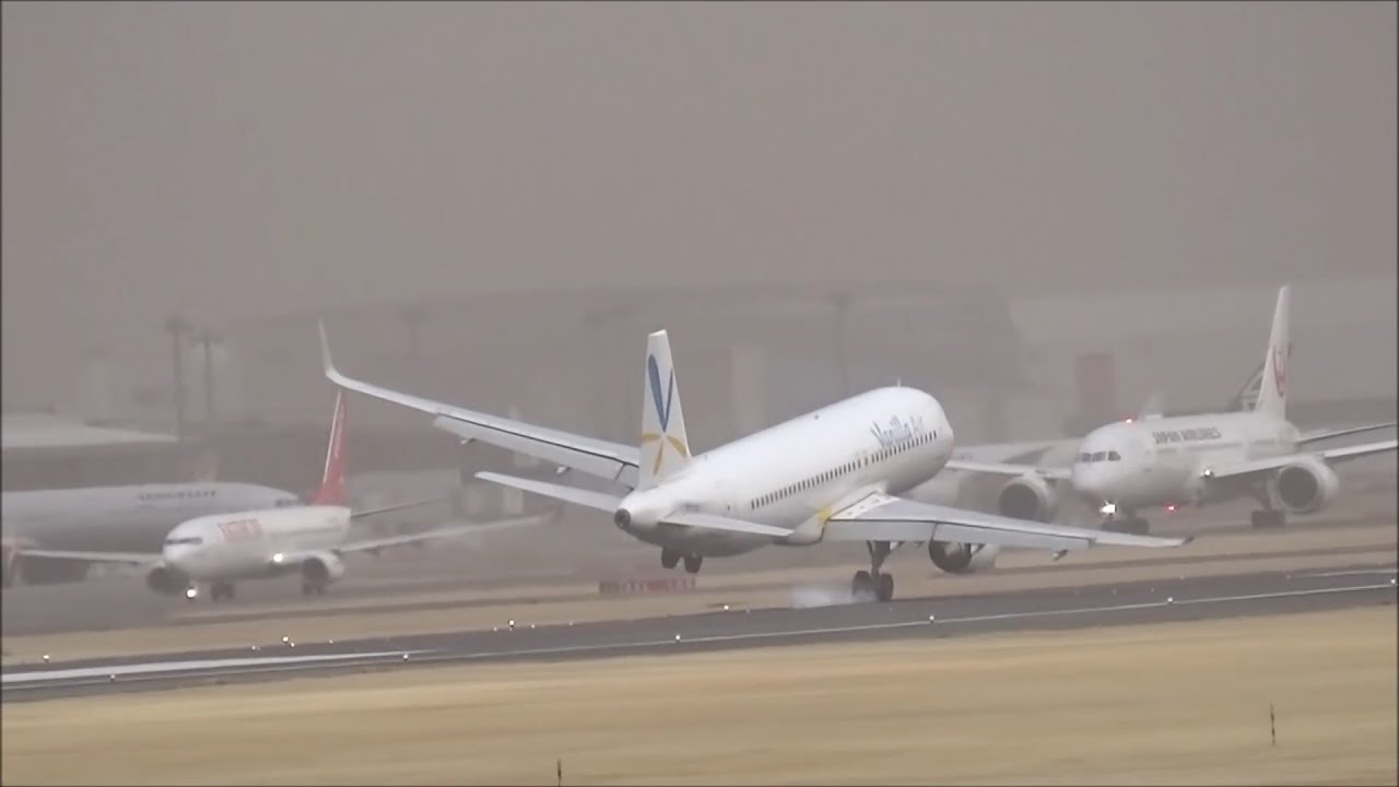 WIND SHEAR DURING LANDING ALMOST LED TO ACCIDENT #10 - YouTube