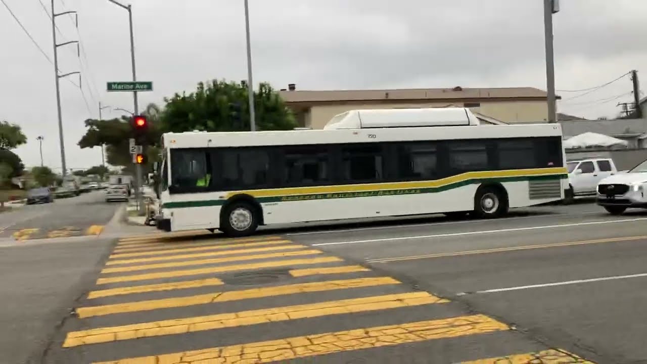 2005 Gtrans New Flyer GE40LF #720 - YouTube