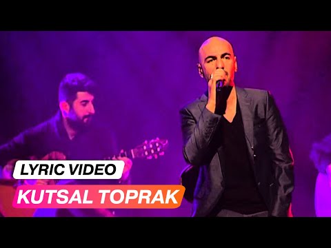 Soner Sarıkabadayı - Kutsal Toprak (Akustik) (Lyric Video)