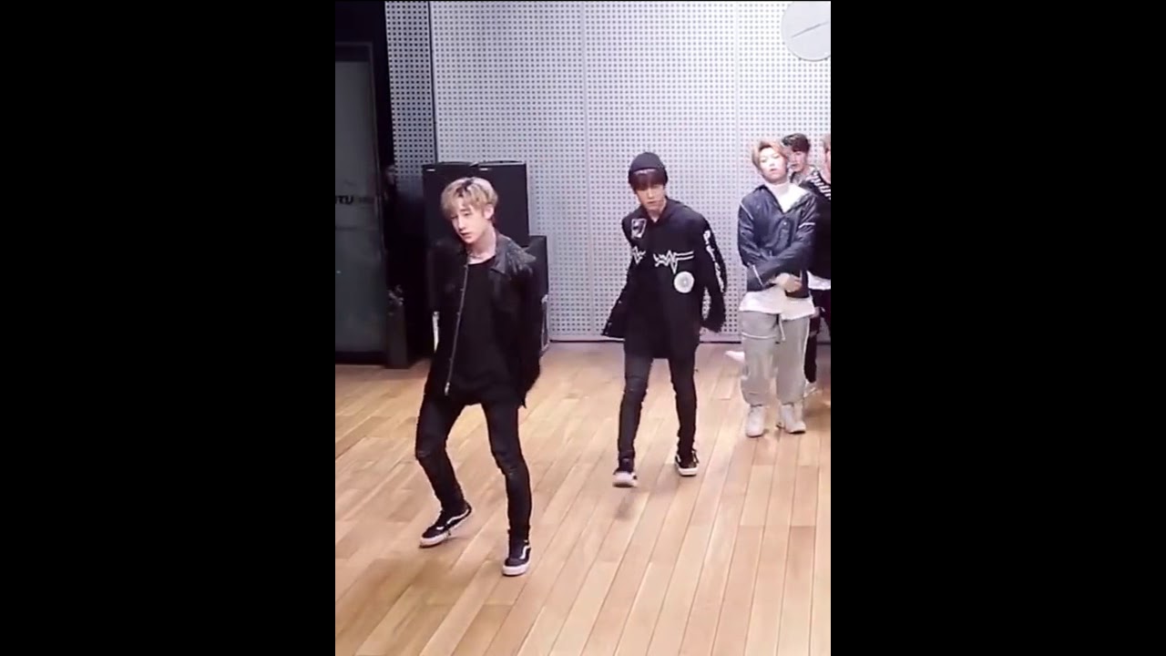 JYP vs YG Battle Dance Battle - Stray Kids (Jisung Focus) - YouTube
