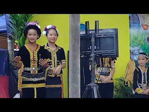 Pertandingan Ratu Cantik kanak2, 7-12 tahun//perkenalkan pakaian tradisional Sabah,Malaysia