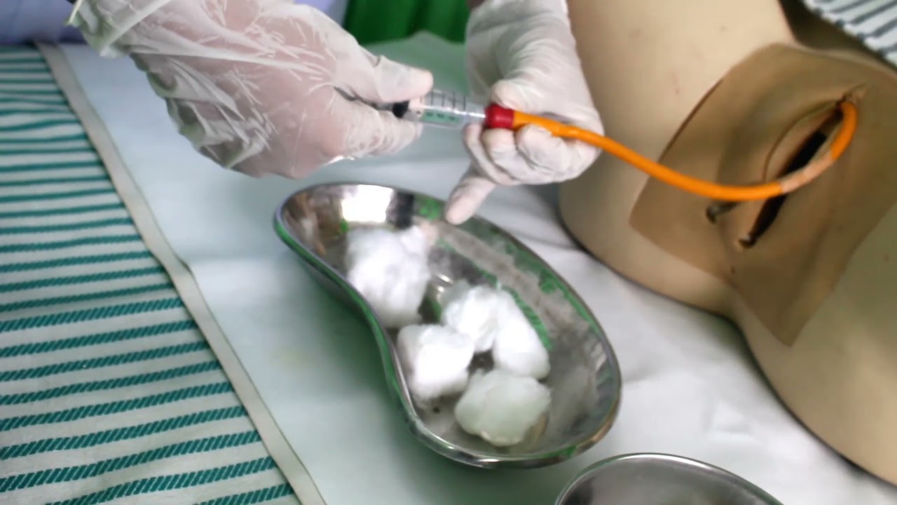PEMASANGAN KATETER PADA WANITA_LOMBA VIDEO SKILL LABORATORIUM 2021 ...