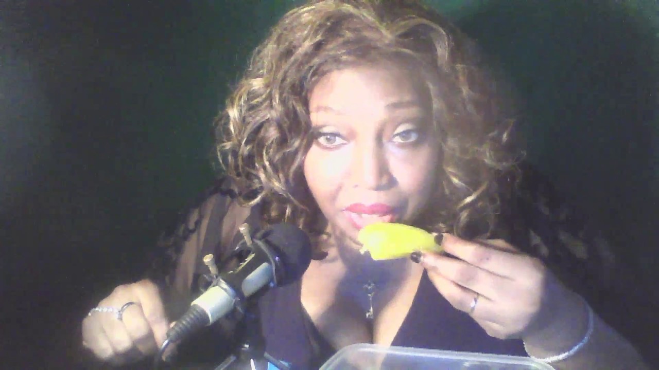 Eating pickles crunchy tingles,drinking pickle juice ASMR/Mukbang ...