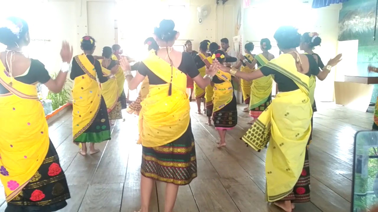Tsk Stephen's class 5 girls dance - YouTube