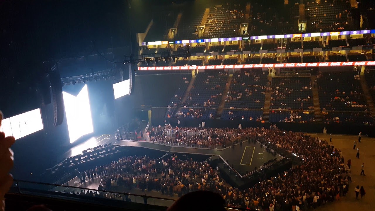 BTS @ O2 Arena, London, 09/10/2018 -- 18:04 (pre-concert) - YouTube