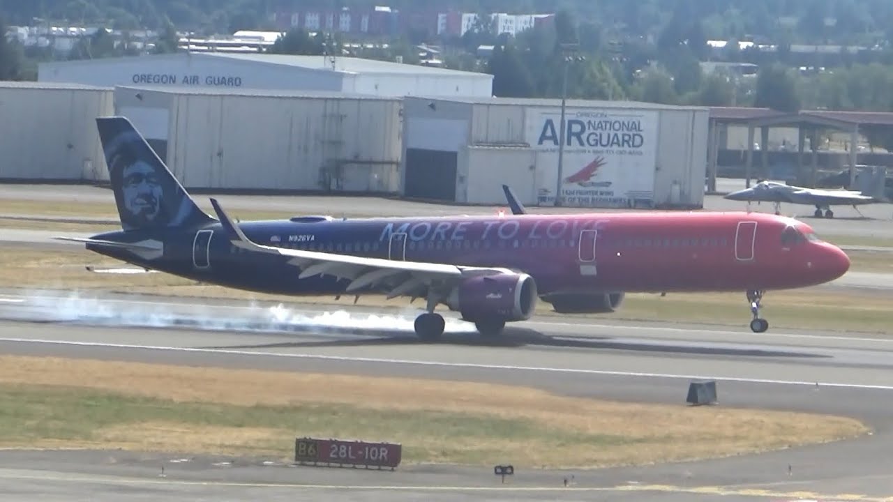 (HD) Morning Plane Spotting at Portland Int'l Airport PDX - YouTube