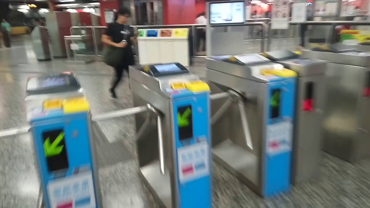 How to use the MTR Fare Saver? - YouTube