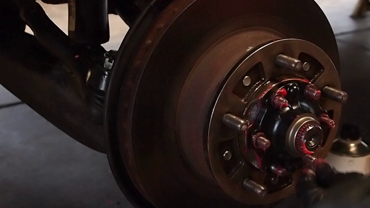Wheel hub flange install, 100 series Toyota Land cruiser 5 of 6 - YouTube