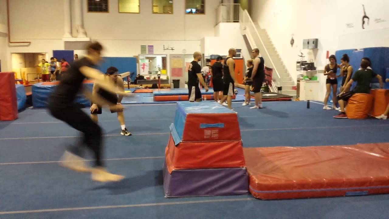 Barrel Vault / Double Leg Reverse - YouTube