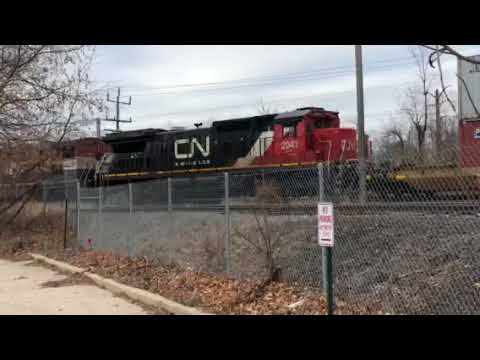 BCOL 4609 leads southbound intermodal through Barrington, IL 12-10-17 ...