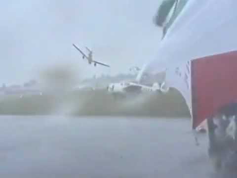 Airplane Takeoff Headwind - YouTube