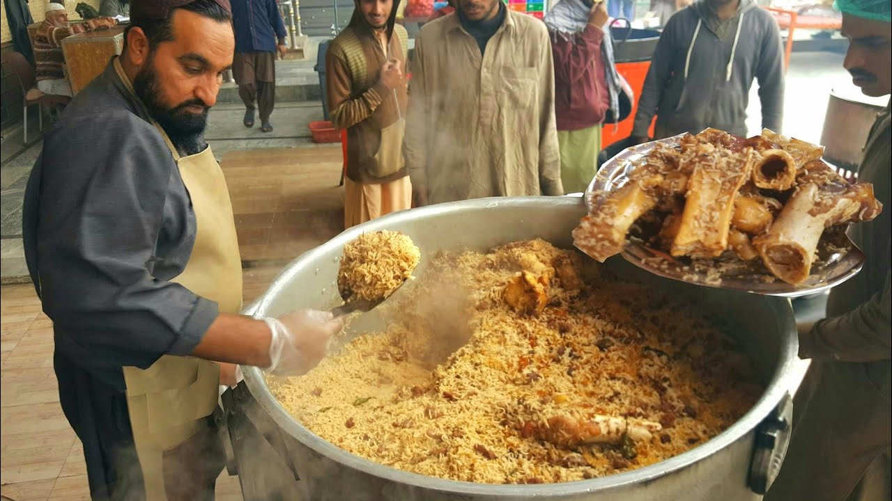 Malang Jan Bannu Beef Pulao - GT Road Tarnol | Malang Jan Kabuli Bannu ...