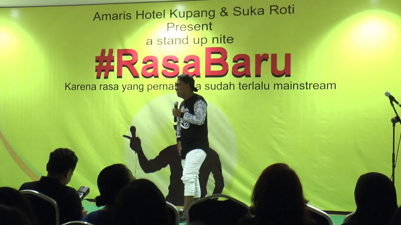 Stand Up Comedy Kupang: Andy Putra - Pamali Orang Bugis - YouTube