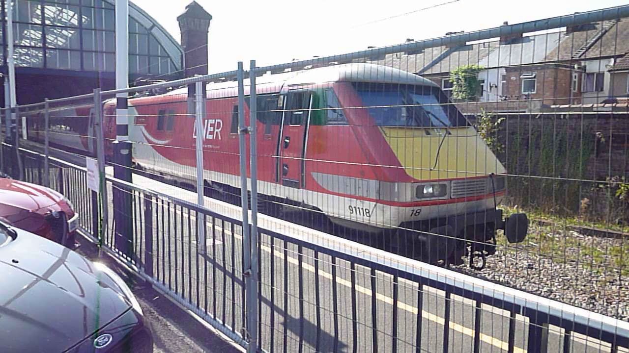 91118 at Darlington 20th sept 2019 - YouTube