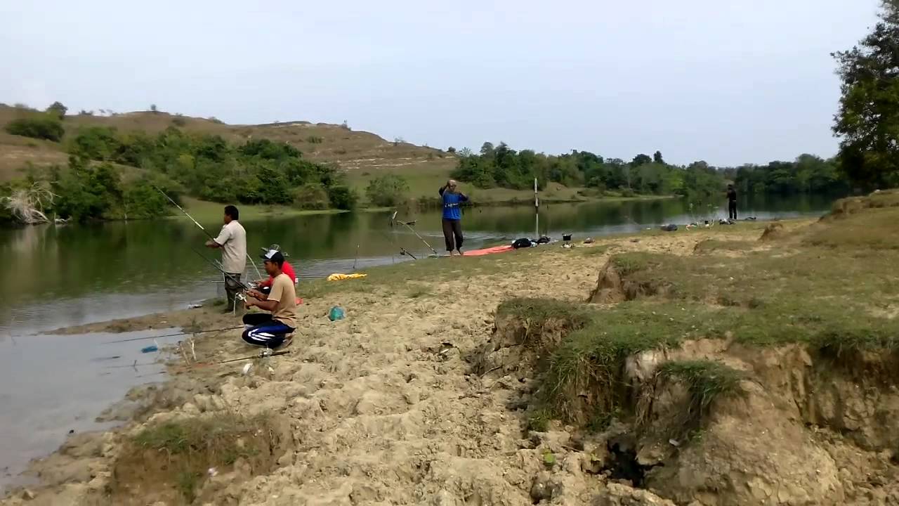 Mancing Mania - Di Waduk Keliling Cot Glie Aceh Besar. - YouTube