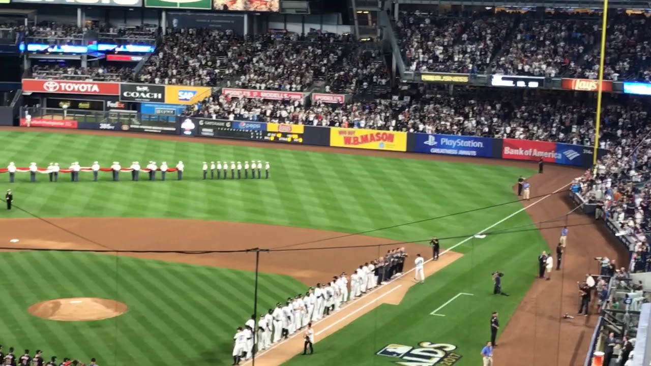 New York Yankee fans boo manager Joe Girardi during introductions - YouTube