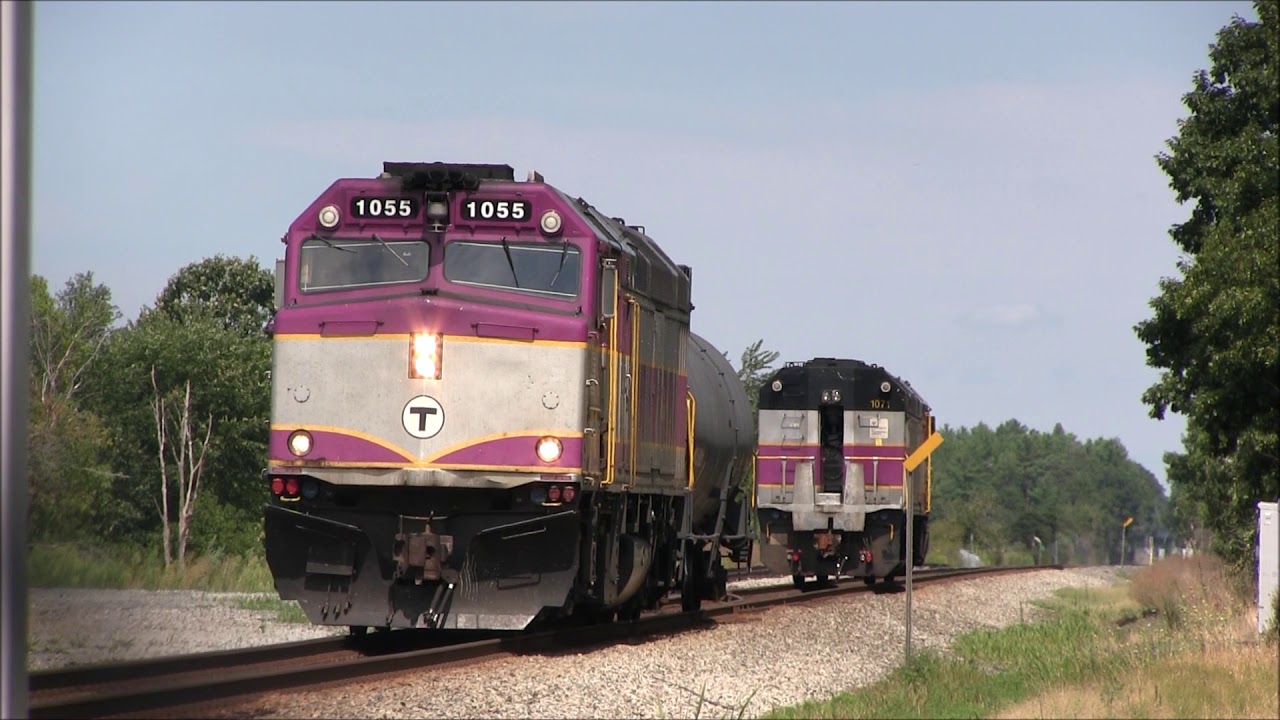[HD] MBTA "Freight Train": F40's drop off tank car in Bridgewater - YouTube