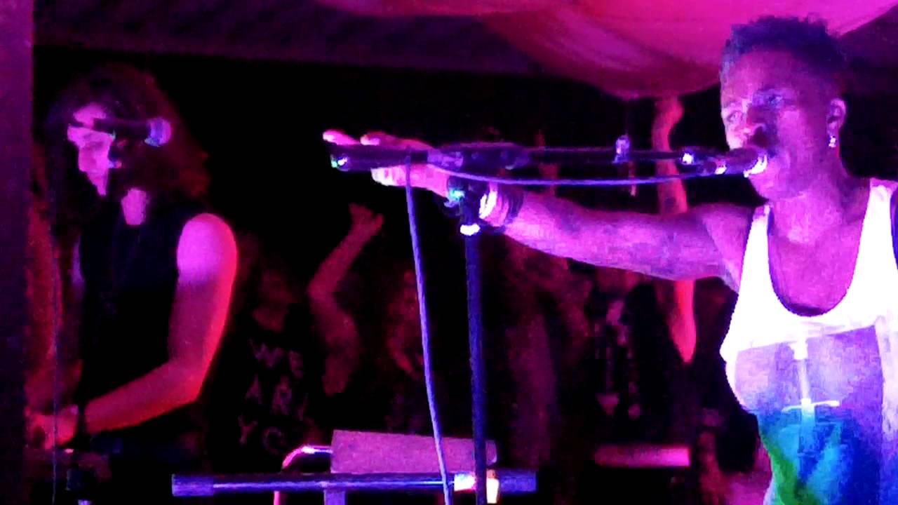 Light Asylum - Dark Allies (LIVE SXSW 2013) w/ Le1f - YouTube