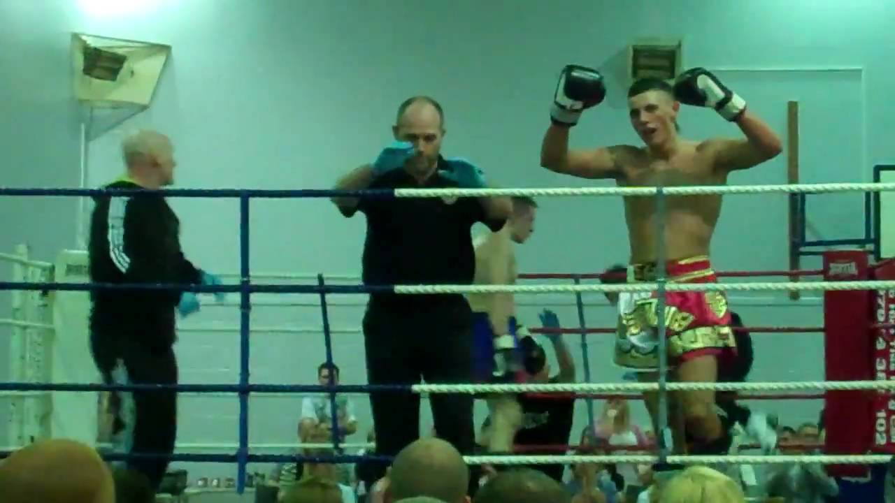 Andy Mccolm Vs Derek Gemmell - YouTube