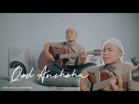 Qod Anshoha cover Akustik Santri Njoso