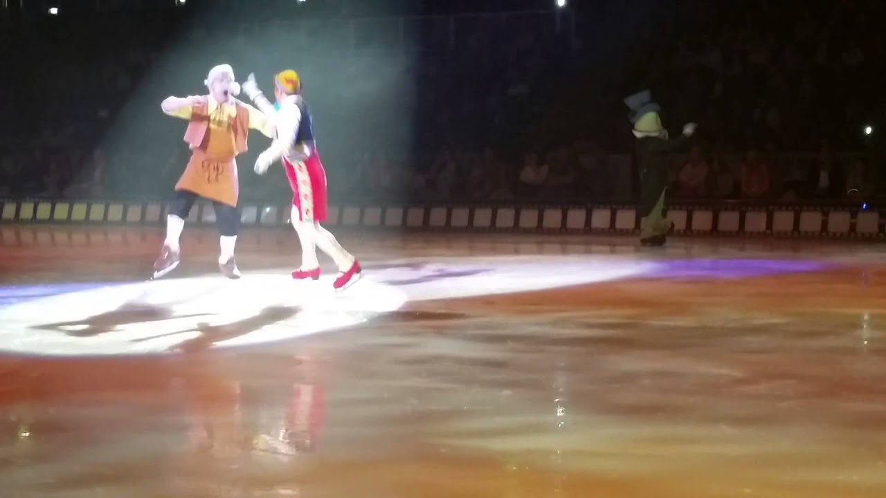 Disney on ice pinocchio i got no strings - YouTube