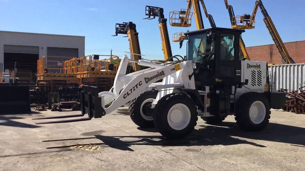 Champion CL72TC Wheel Loader - YouTube