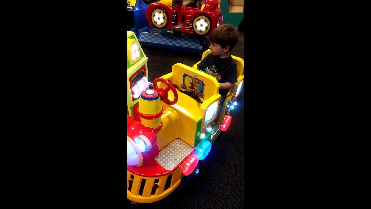 Huntley - the most content child at Chuck E Cheese! - YouTube