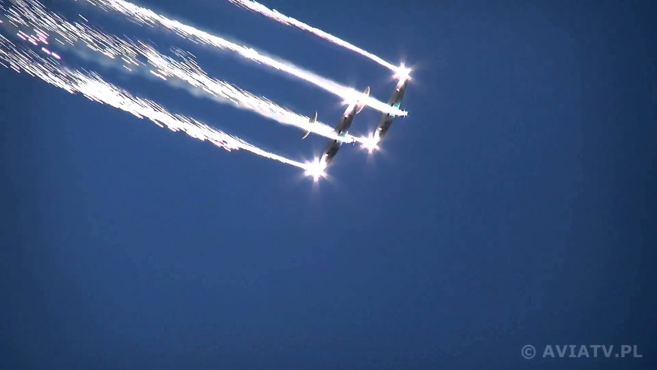 SWIP Team - pyro display - Leszno 2013 - YouTube