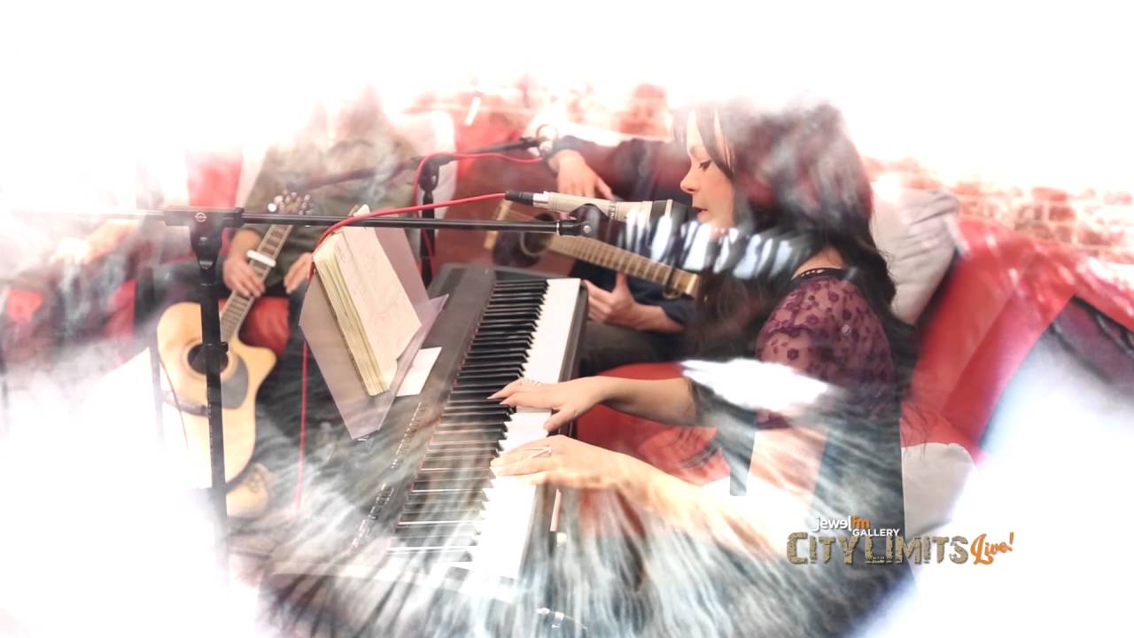 Christie Bessinger performs Never Mine at City Limits LIVE - YouTube Music