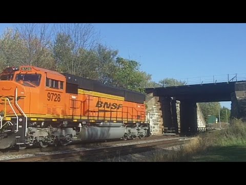 BNSF 8162 w/ BNSF 9728- SD70MACe, Galesburg, IL - YouTube