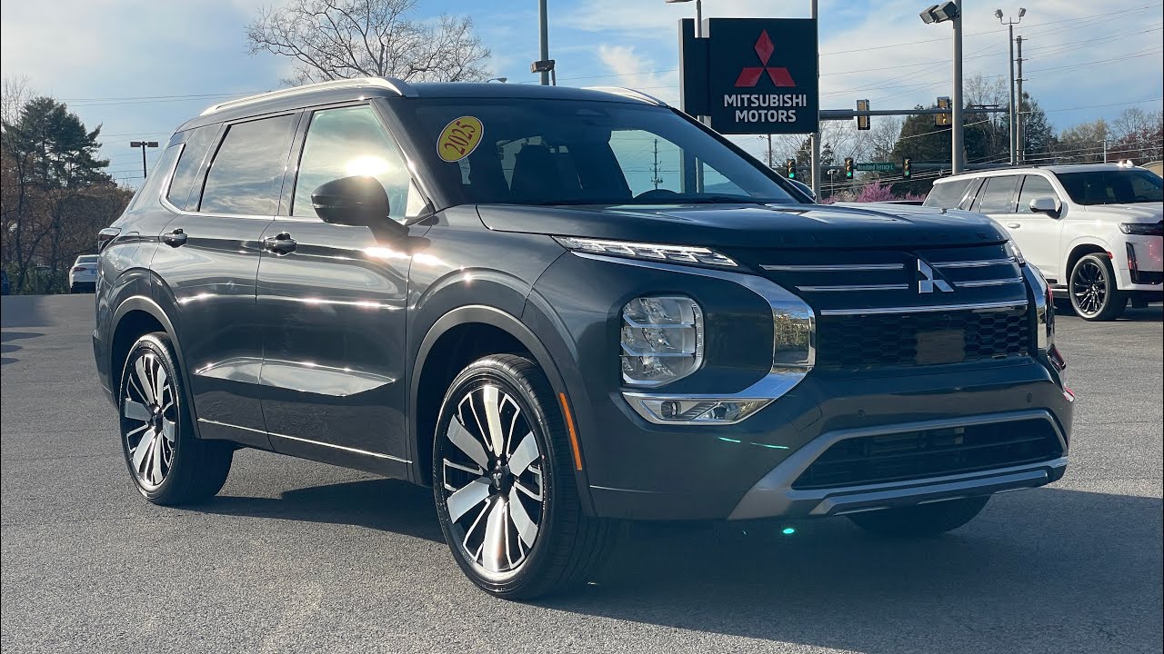 2025 MITSUBISHI OUTLANDER SEL (Graphite Gray) - YouTube