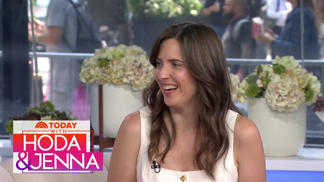 Alison Espach talks ‘The Wedding People,’ takes fan questions - YouTube