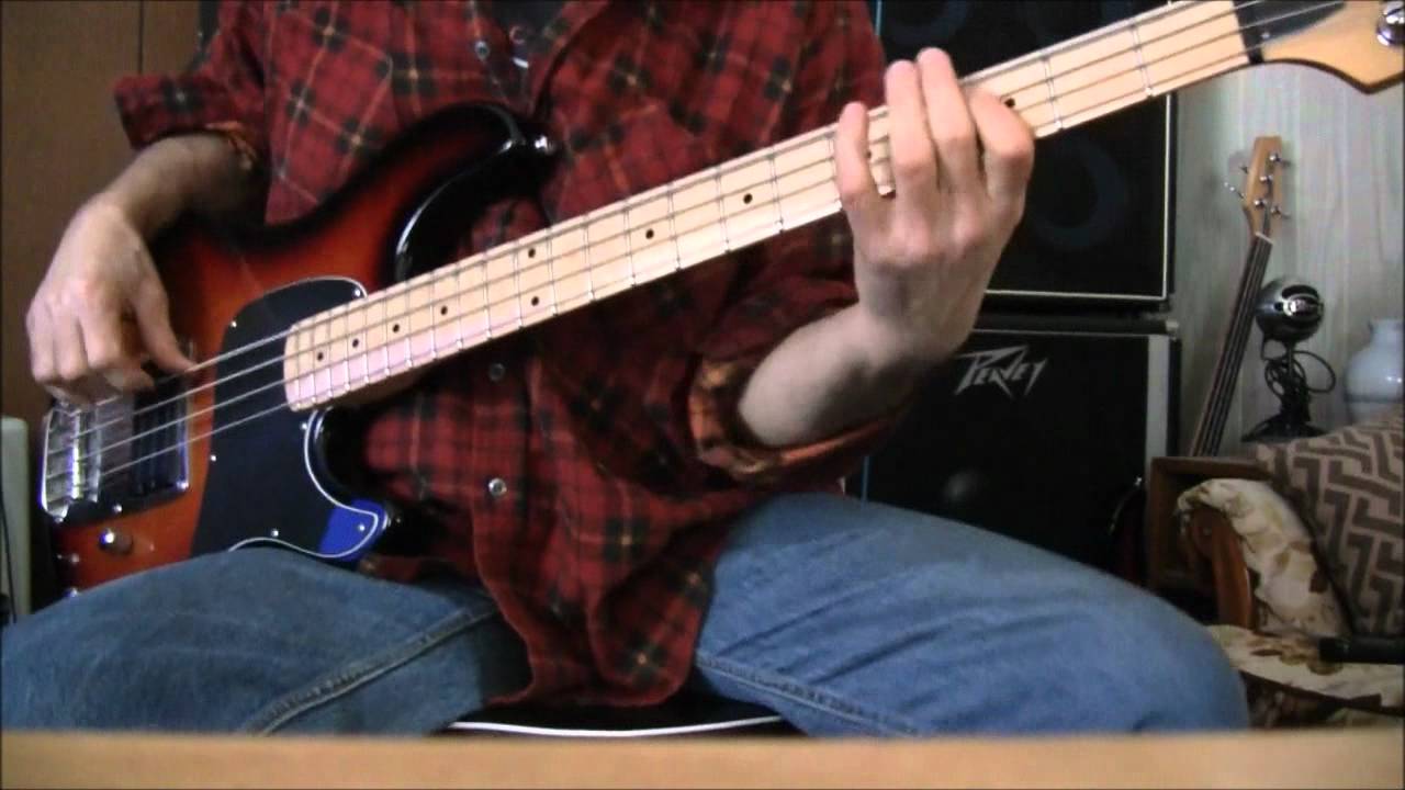 Bass Funk Riff key of D - YouTube