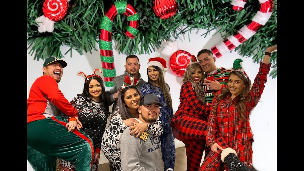 FRIENDSMAS 2019! 🎄 - YouTube
