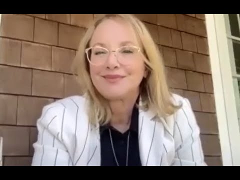 J. Smith-Cameron ('Succession') on the ‘very momentous’ Season 3 finale: ‘I’ll never forget it!’