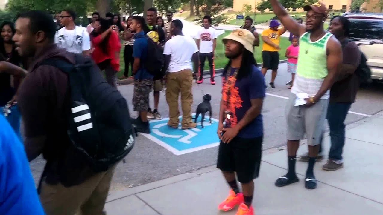 Kent State Greeks Strolling at Oscar Ritchie cookout. - YouTube
