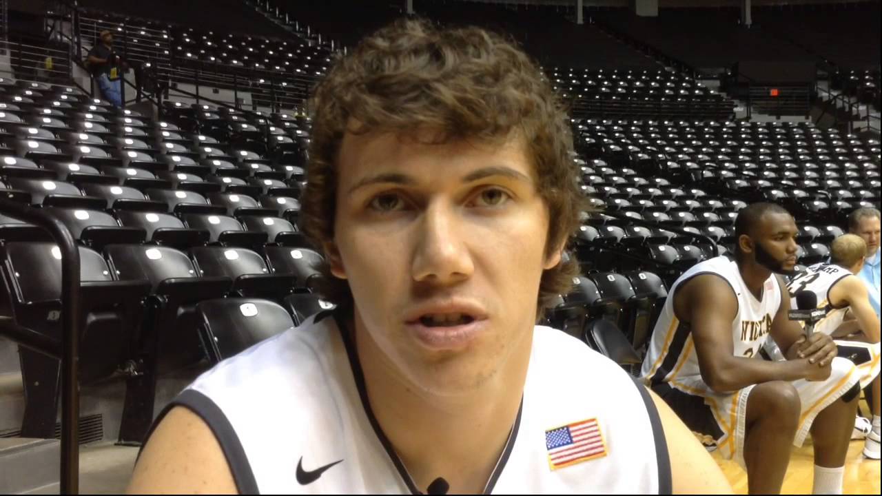 Wichita State's Evan Wessel switches positions - YouTube