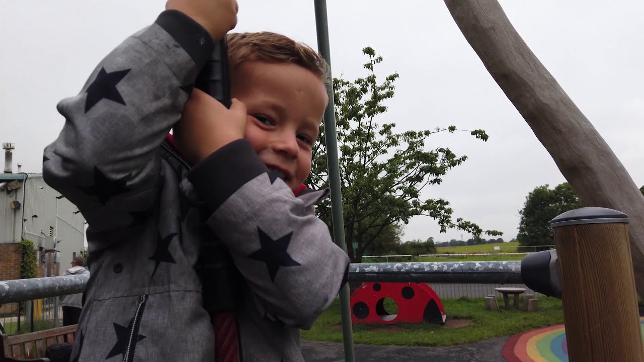 Robinia Dynamics by KOMPAN - Nature Play - Spinning, sliding, swinging ...