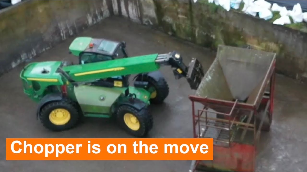 BEETS COMING.....GET TO THE CHOPPER !!!! MOVING THE BEET CHOPPER ...