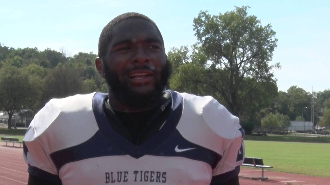 Get to Know: Lincoln (MO) Linebacker Addison Tucker - YouTube