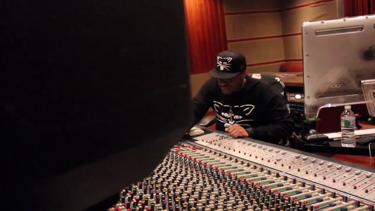 SOUR - Run Away (Official Music Video) - YouTube