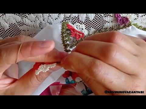 Ana kucağında üç kız kardeş tığ oya modeli 👩‍👩‍👧 (98.model)