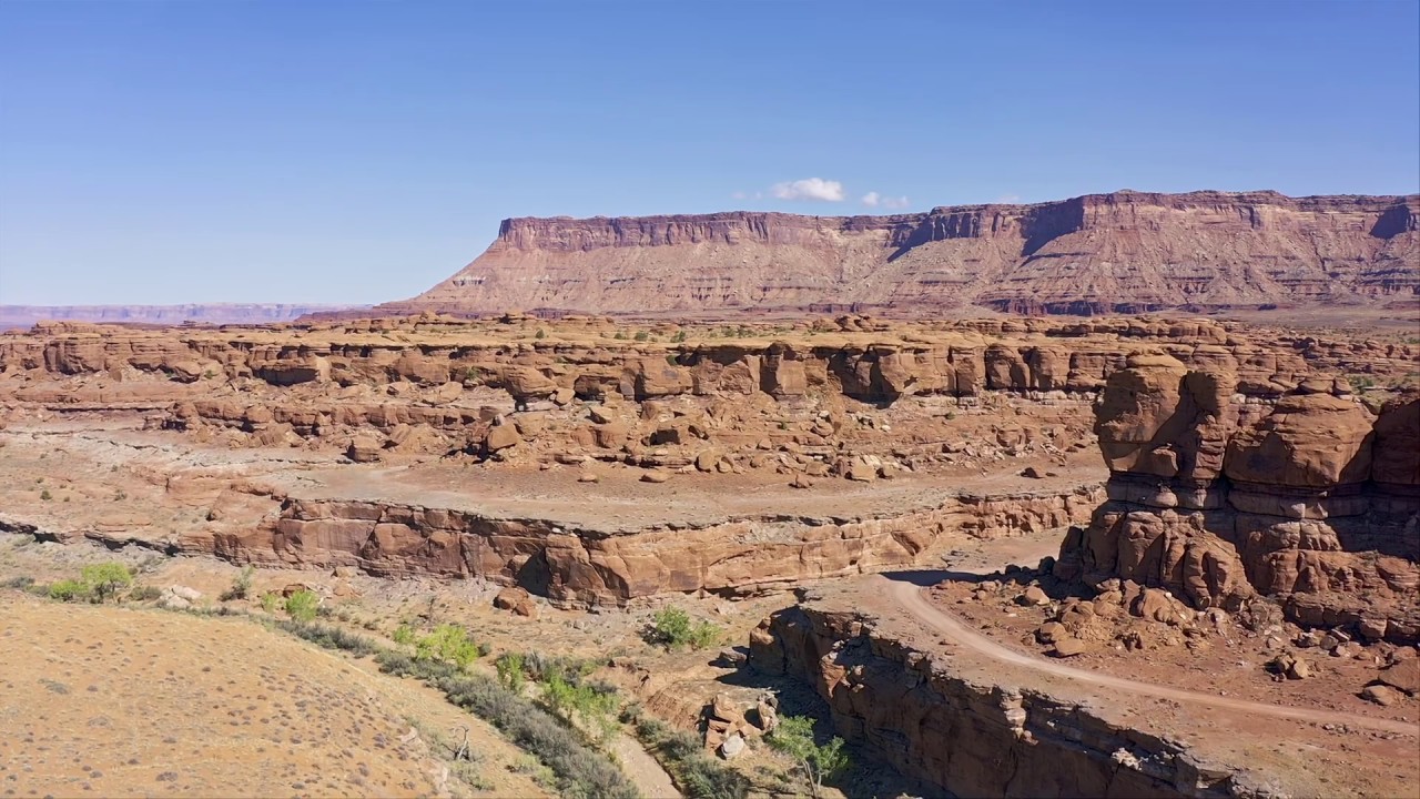Indian Creek, Moab - YouTube