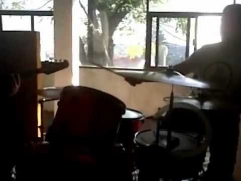 Julietta al estilo Pe.. Pe.. Pe.. Peter la anguila