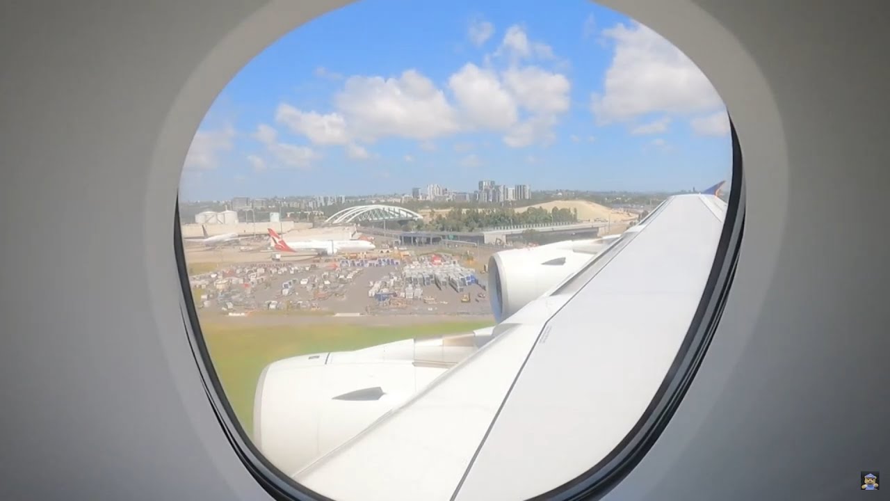 Singapore Airlines A380 Takeoff from Singapore and Landing at Sydney ...