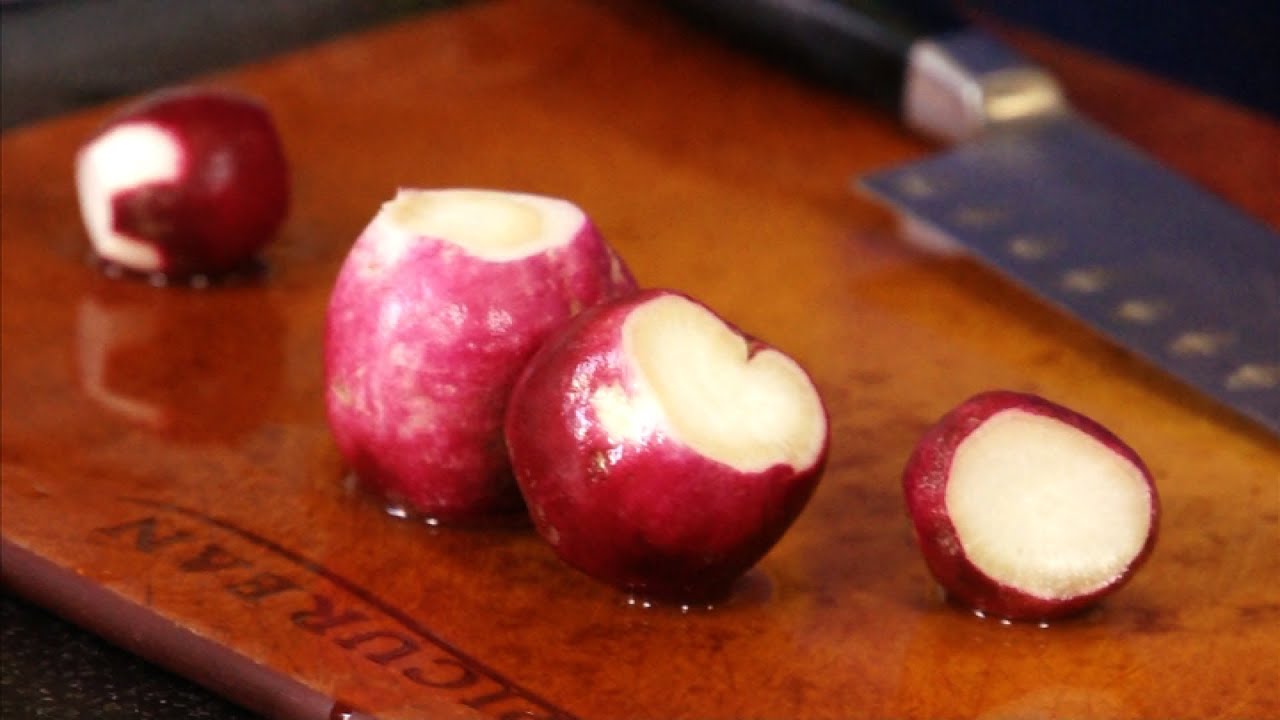 How to Wash Radishes - YouTube